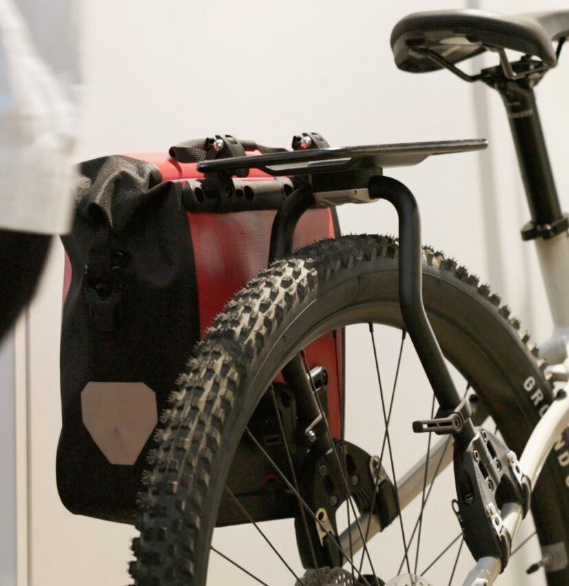 Aeroe Spider Pannier Reciever Brett og mothold til Rear Rack - Bikeshop.no